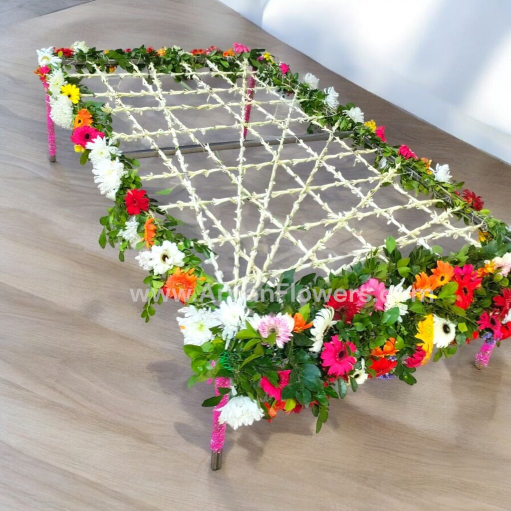 Flower Chadar With Mix Flowers Small | Online Flowers Free Delivery In ...