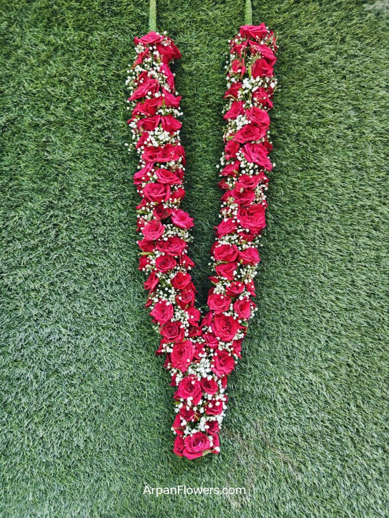 Red Rose With Baby's Breath Varmala | Online Flowers Free Delivery In ...