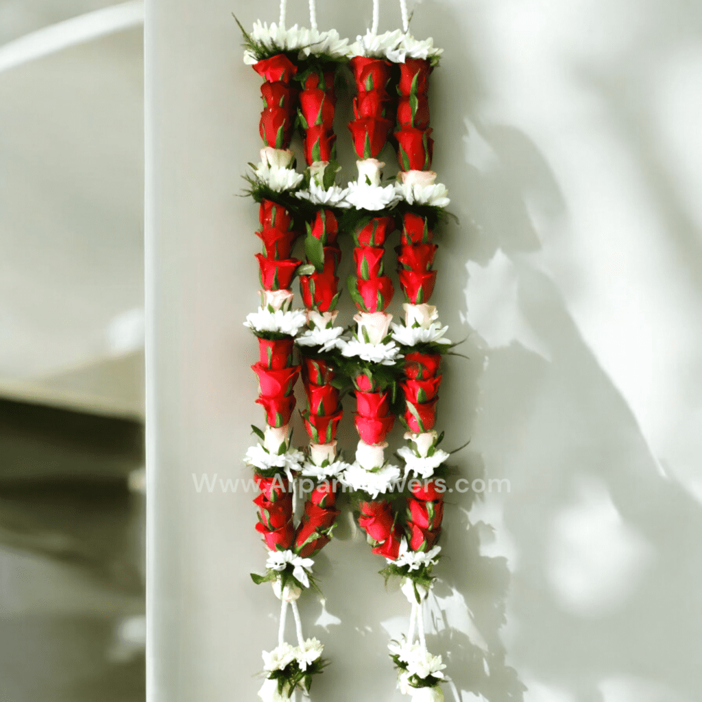 Red Rose With Seventi Varmala | Online Flowers Free Delivery In Raipur